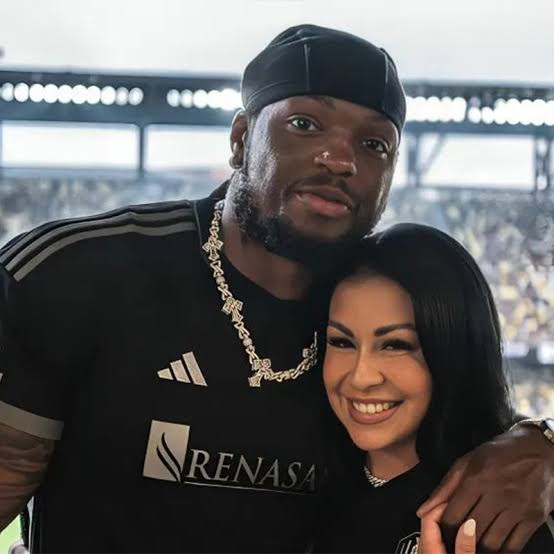 “DERRICK HENRY AND HIS WIFE ADRIANA RIVAS OPEN FIRST FREE HOSPITAL FOR ...
